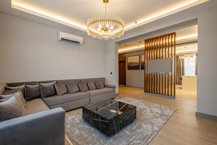 Luxury 2+1/old Town/big Balcony & Sea View/central - Antalya