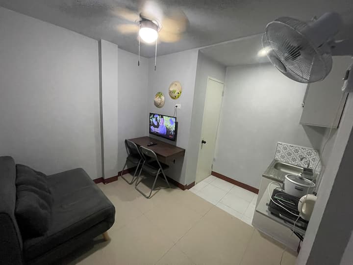 Fully-furnished One-bedroom Apartment With Wi-fi - Sibonga