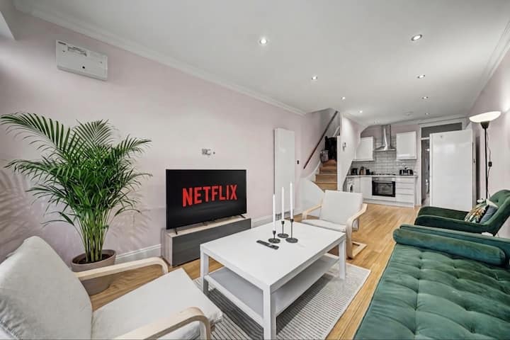 Charming London Home W/ Patio, 7 Min Walk To Train - Beckenham