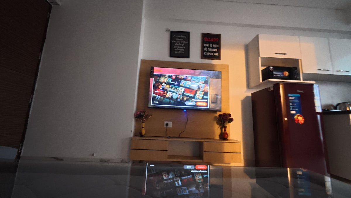 Studio confortable | Idéal pour les couples | Dwarka Expwy ...