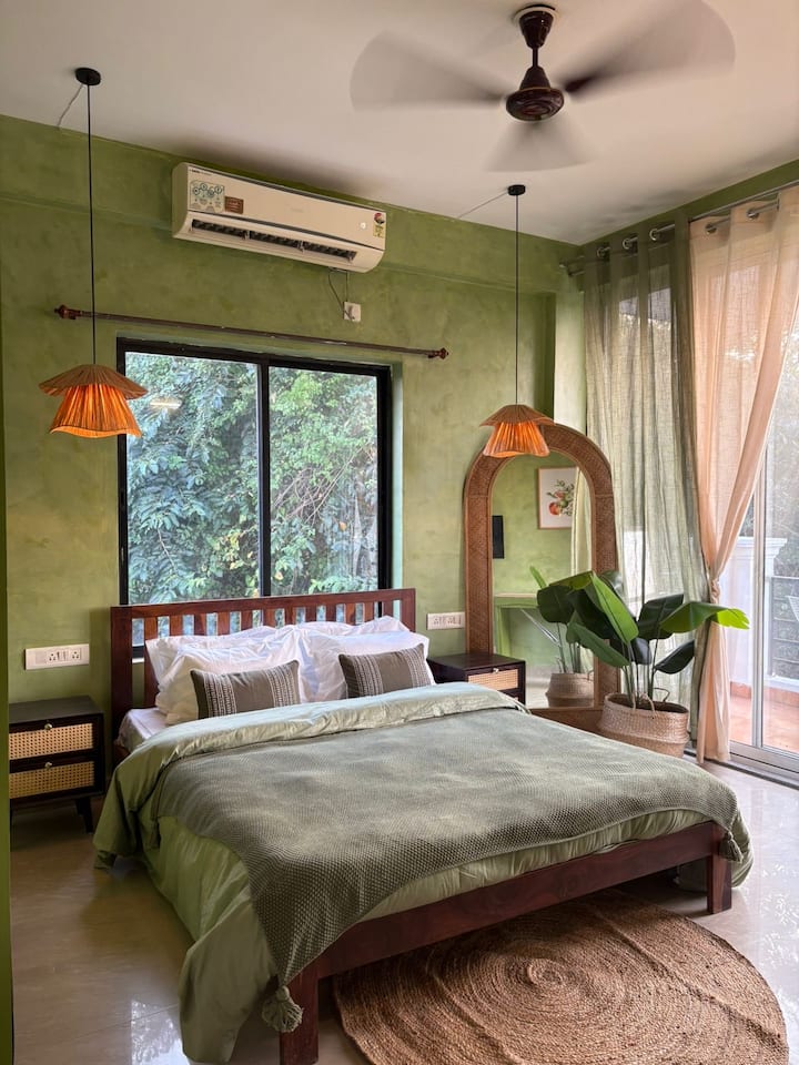 The Tropical Home | 5 Mins To Beach - Goa