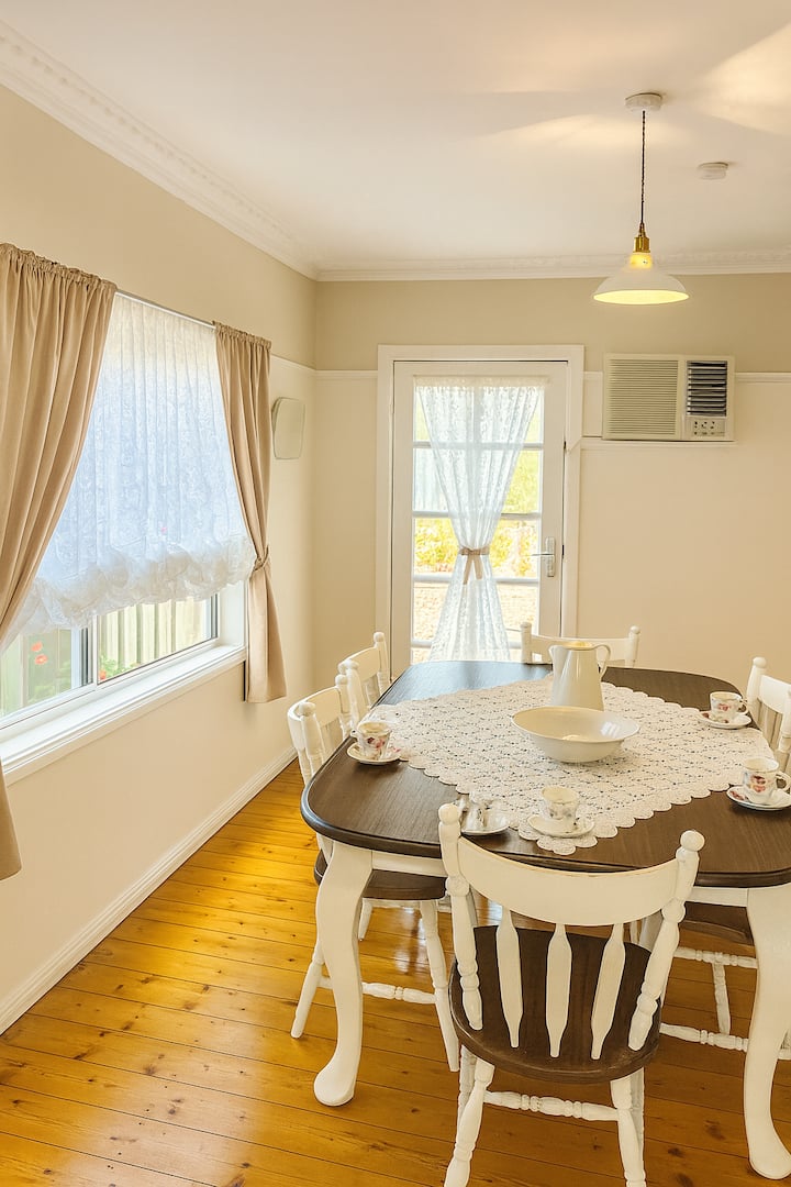 The Vintage Cottage - Sleeps 4 - Irymple - Mildura
