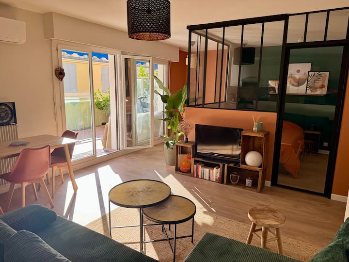 T2 Lumineux - Grande Terrasse - Centre De Hyères - Giens