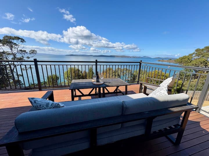 Aurora Beach House - Primrose Sands