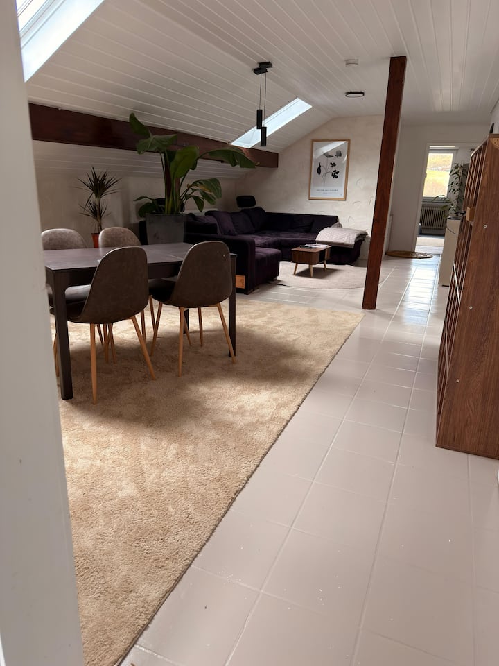 Waldidyll Pur: Gemütliche Dg-wohnung Am Waldrand - Bretzfeld