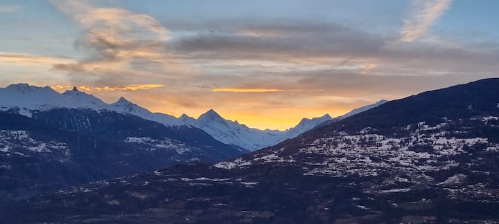 New. Charment Appartement Avec Entrée Indépendante - Sion