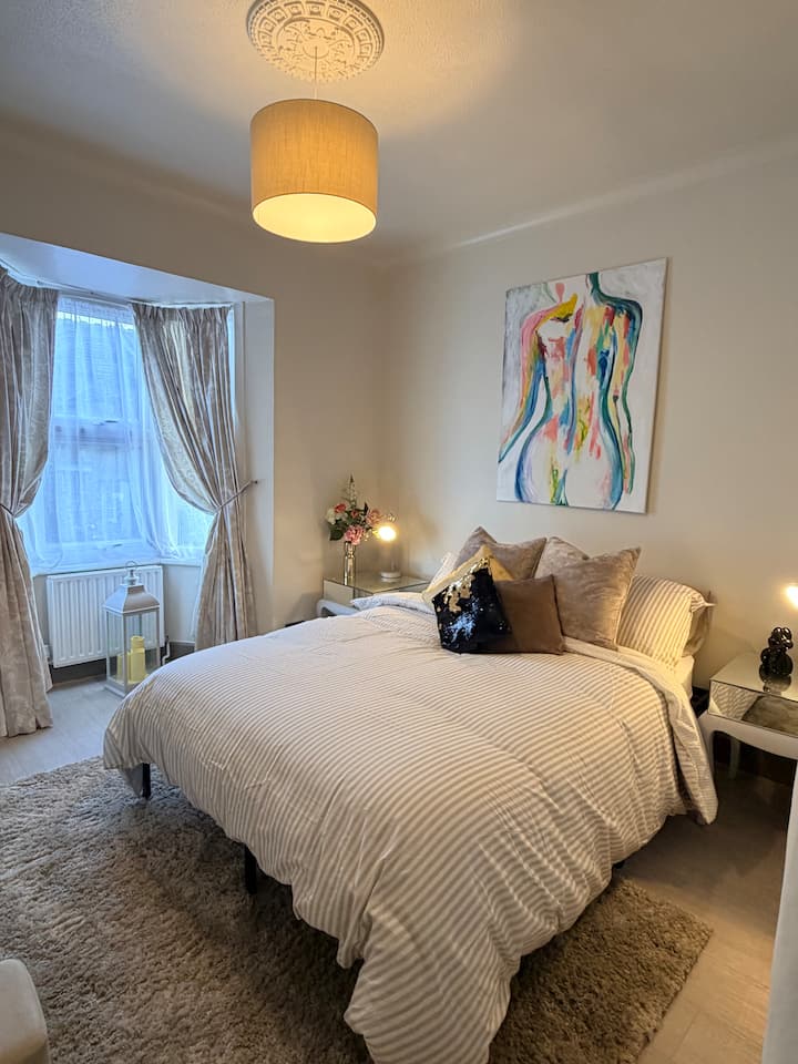 Elegant Newly Renovated 2 Bedroom Flat. - Herne Bay