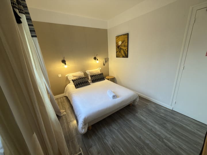 Chambre N°7 : Lethnique Dorée - Paray-le-Monial