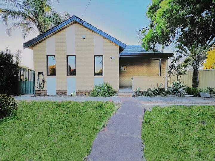 3x1 House,near Airport & Swan Vally - John Forrest National Park