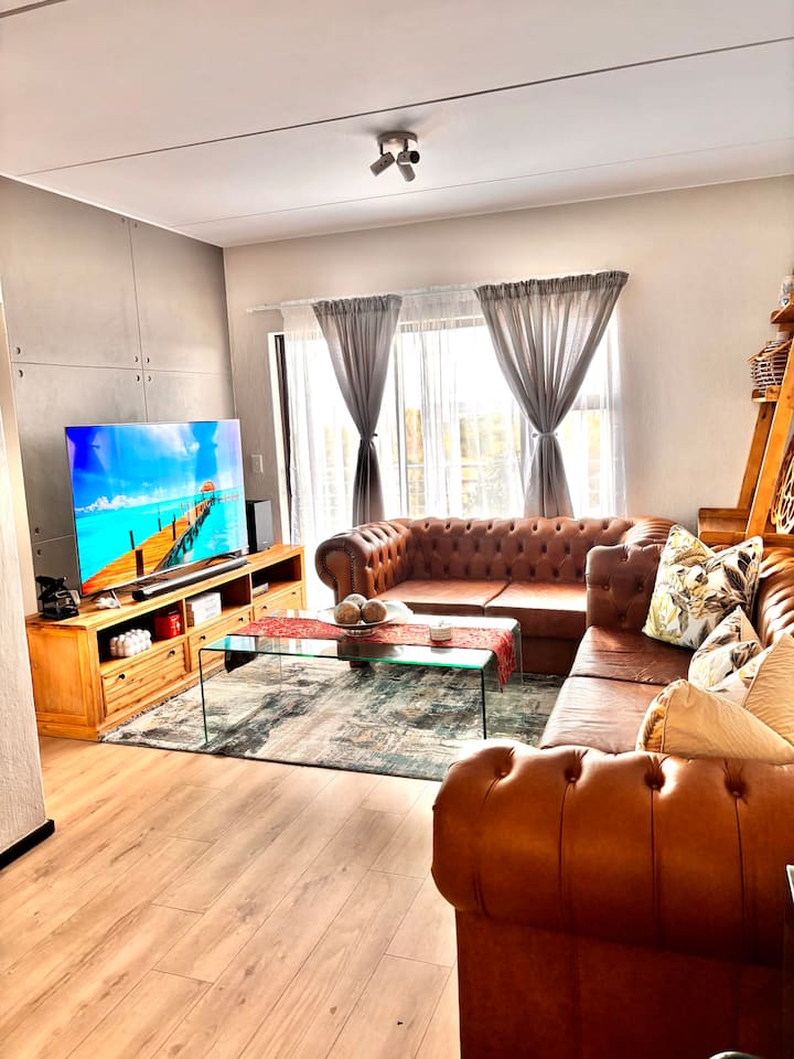 Apartment In Fourways - Lanseria
