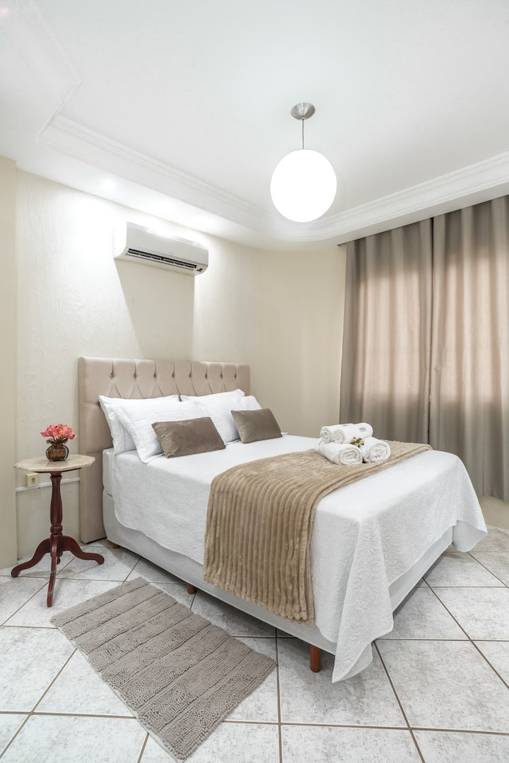 800m Da Praia C/ Garagem, Churrasqueira E Ar Cond - Balneario Camboriú