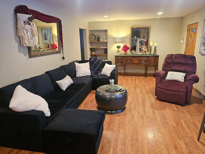 *The Red Brick Roost*
Visit The Great Outdoors! - Farmington, PA