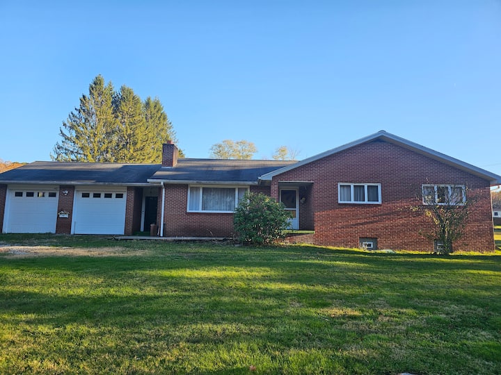 *The Red Brick Roost*
Visit The Great Outdoors! - Nemacolin, PA