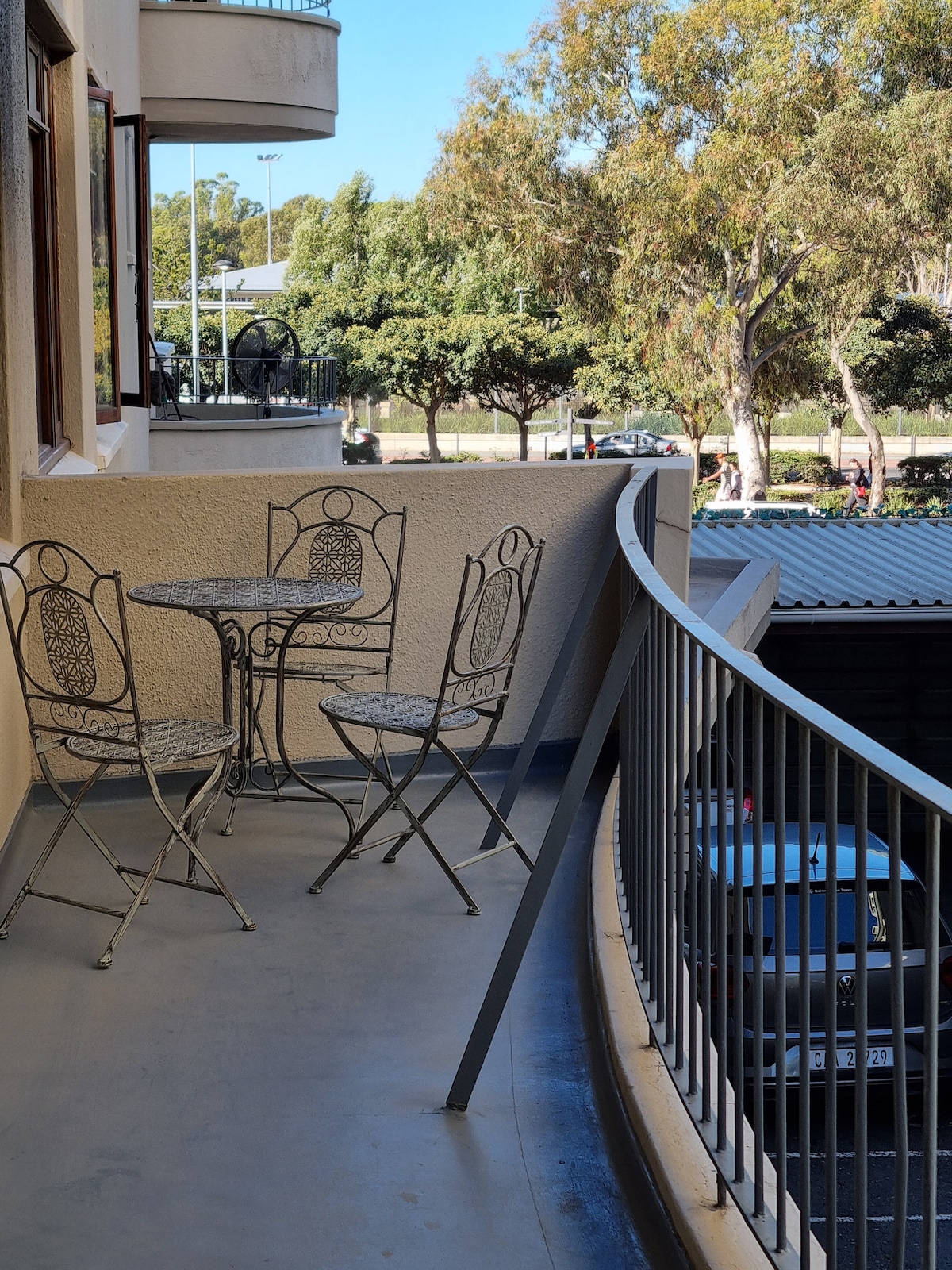 Central Green Point 1 Bedroom. Walk to it all! - Flats for Rent in Cape ...