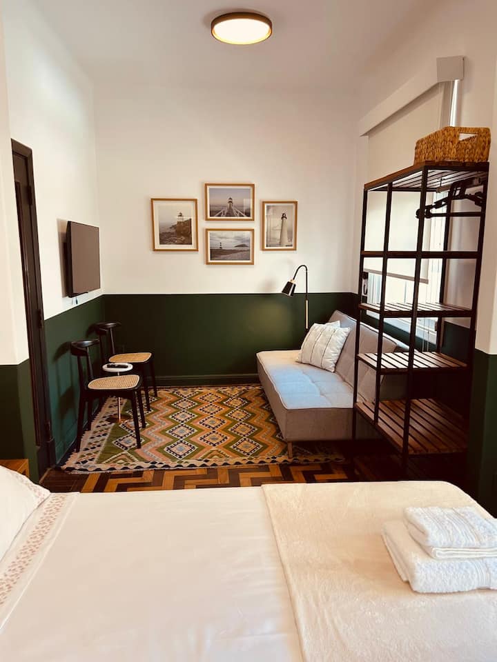 Studio Em Copacabana Quadra Da Praia Wi-fi E Ac - Brazil