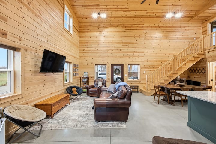 Come Enjoy 
The Mossbarger Manor! - Paint Creek State Park, Bainbridge