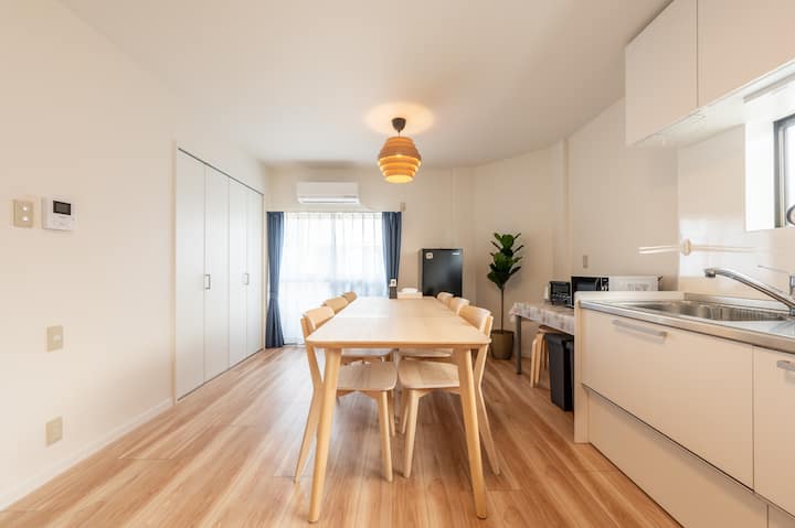 駐車場隣(徒歩5秒)/ファミリー,長期滞在に便利な一軒貸切/85㎡/コリアタウン徒歩7分/大阪城3駅 - Japan