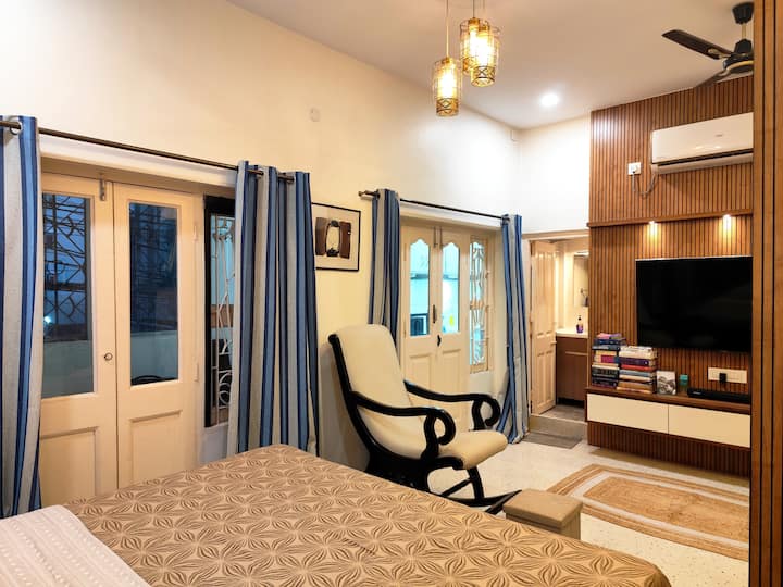 Art Deco Studio Apartment In Park Street Area - Kalkutta