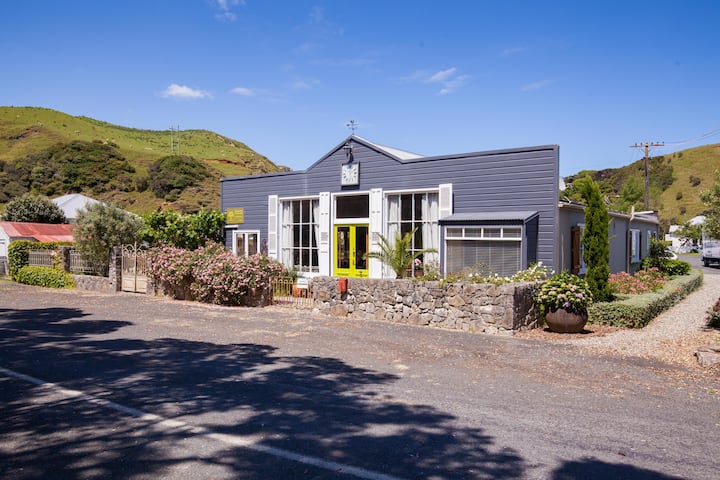 Awakino River Lodge - Historic - West Coast House - Taranaki