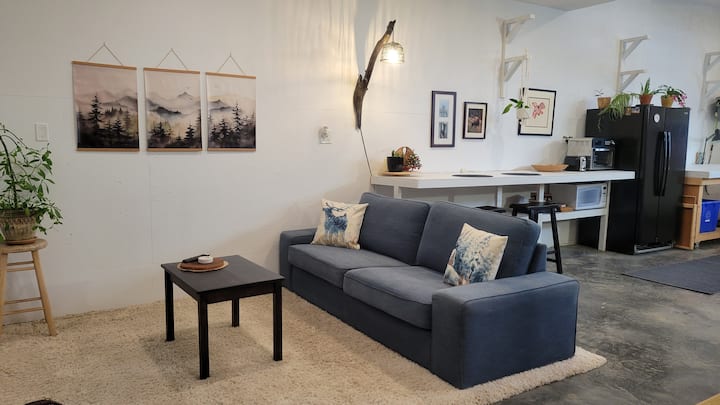 Adventure Basecamp Private Suite W/ Fernie View - Fernie