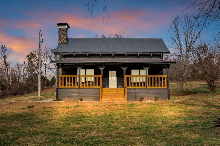 Cozy Cabin | Hot Tub | Fire Pit | 28mi To Nash - Gallatin, TN