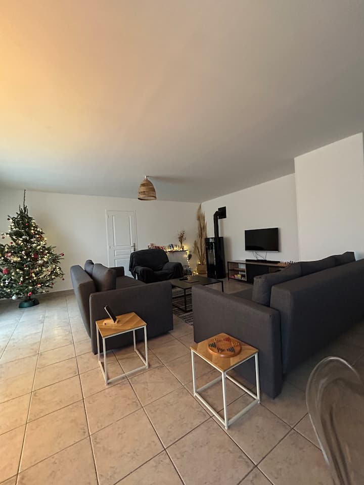 La Villa Mancelle, 
15 Voyageurs. 4 Chambres - France