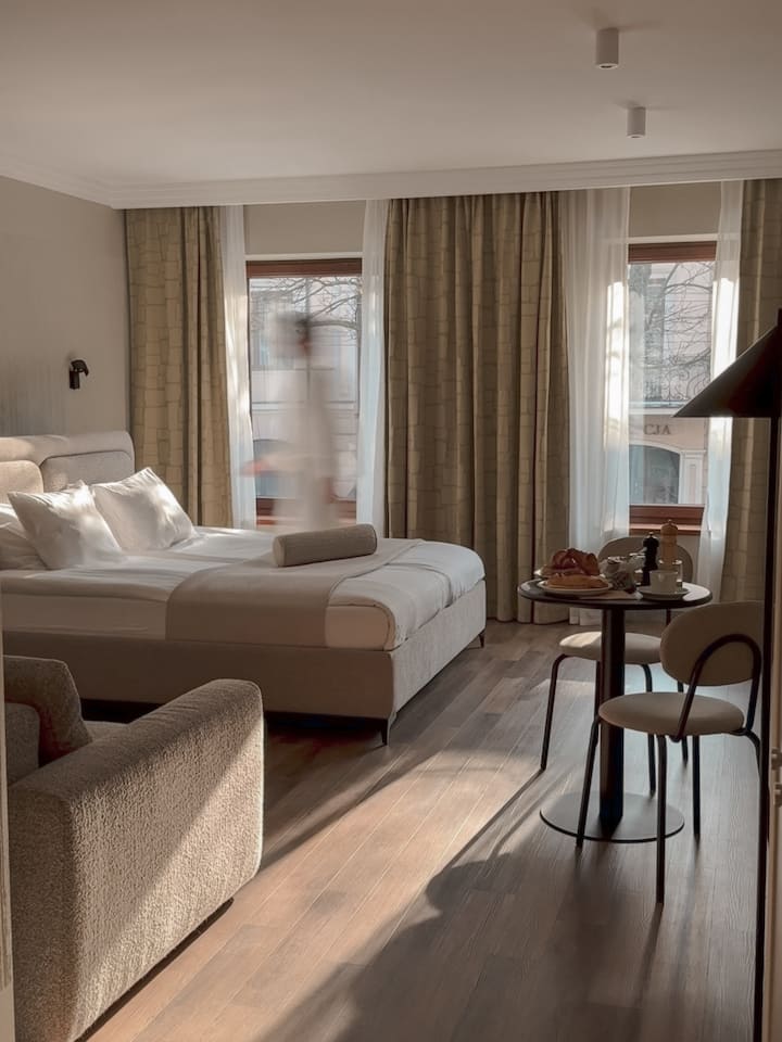 L11a-a6 | Stare Podgórze | King Bed | Home Office - Krakow