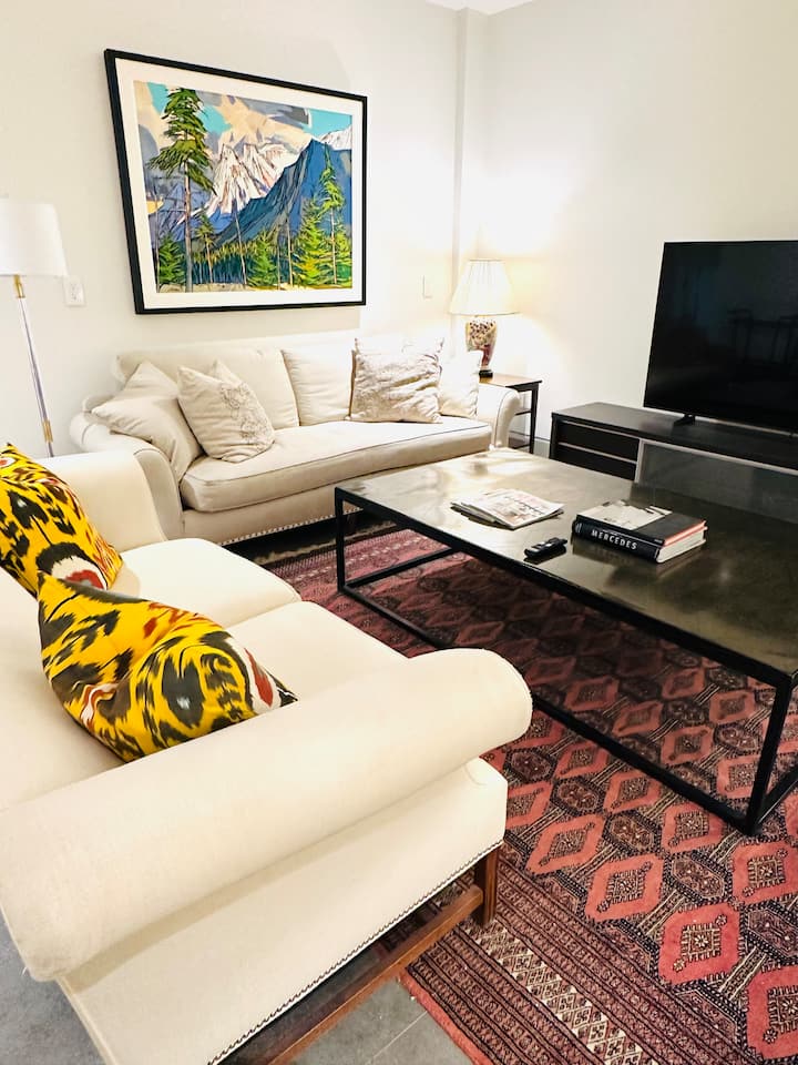 Luxurious Rosedale Suite! - Toronto