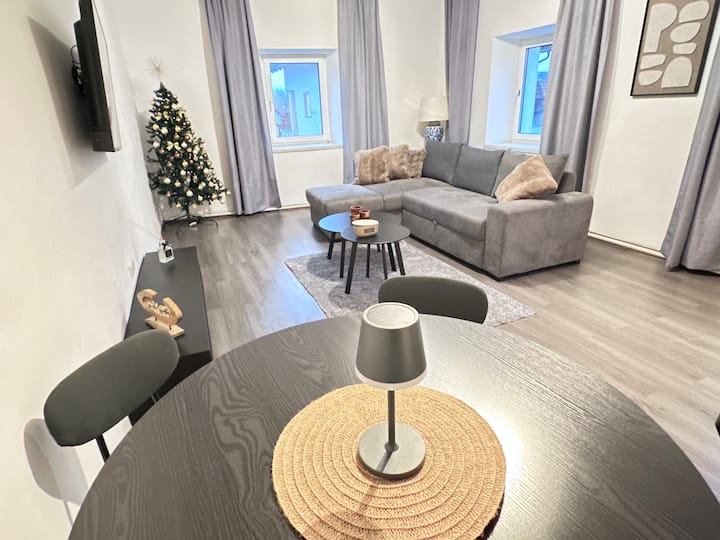 Liebevoll & Wohlfühlend Eingerichtete Wohnung - Enns