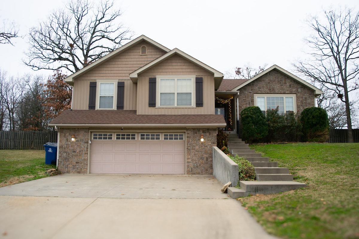 Kerbside Den - Suite privada en el sótano - Suites con entrada ...