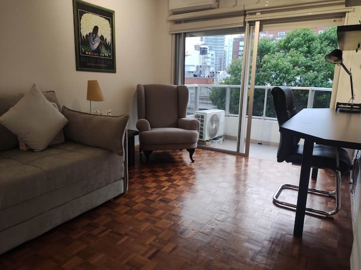 Excelente Ubicación. Muy Iluminado. Con Garage - Montevideo