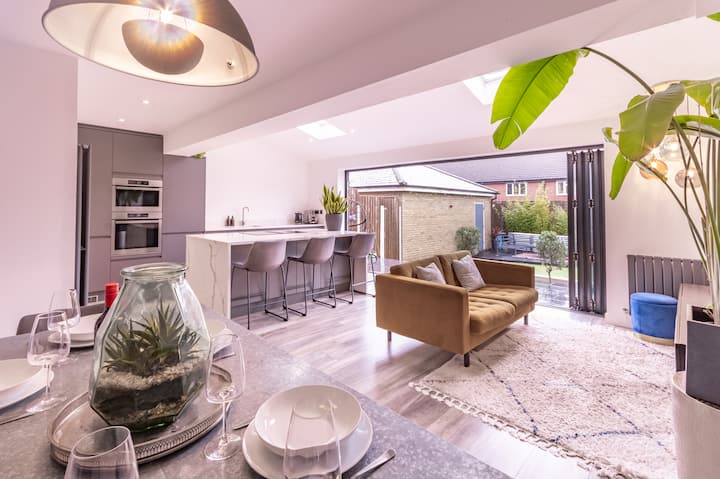 Comfortable 3 Bedroom Home | Chelmsford | Sleeps 5 - Chelmsford