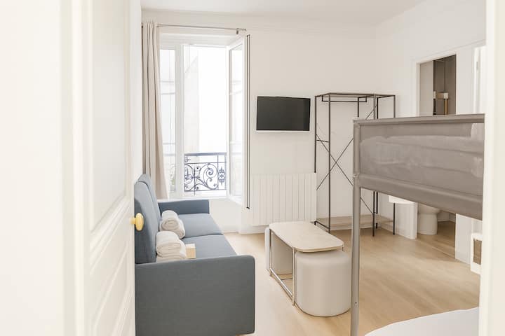 Charming Apartment Near Moulin Rouge 1 Bdr - Paris