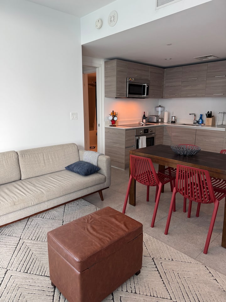 Sleek 1br Apartment In A Luxury Building, Brickell - Miami