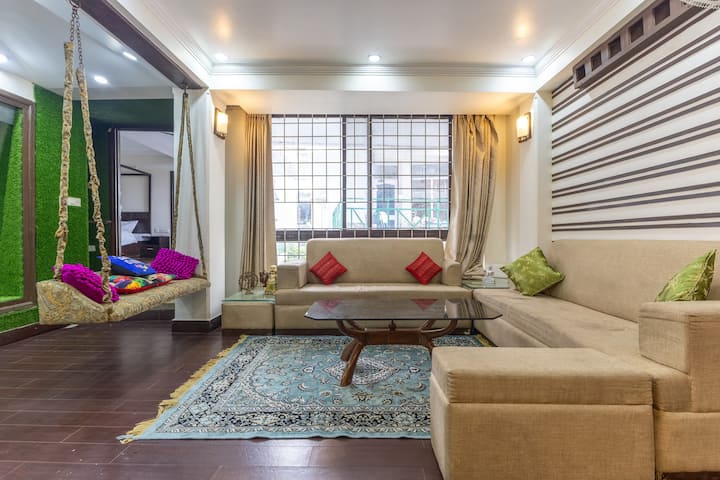 Whispering Trees | 3bhk | Mall Road | Jacuzzi - 