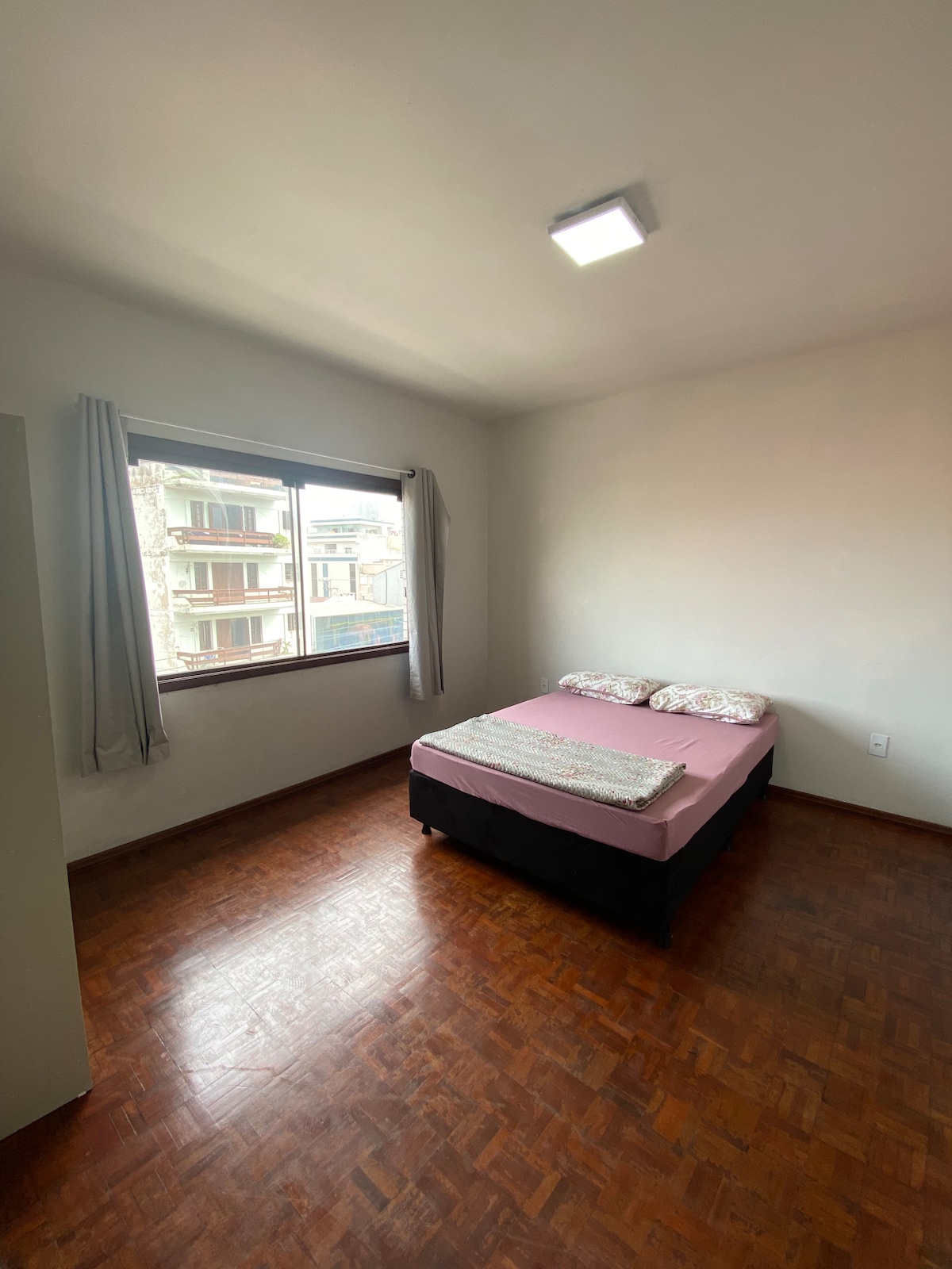 Centre de Tramandaí, appartement : sur l'avenue Fernandes Bastos ...