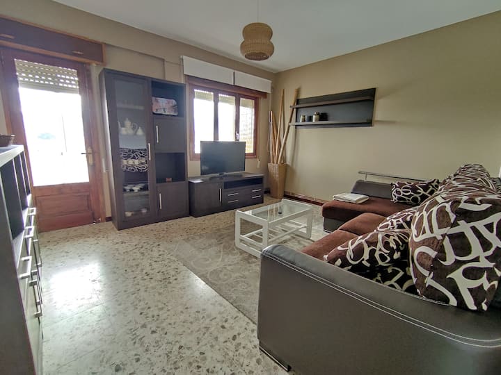 Torre Plaza 5
Amplio Apartamento En Boiro - Boiro