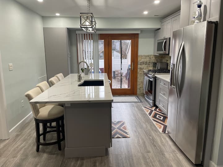 2 Bedroom Condo - Morristown, NJ