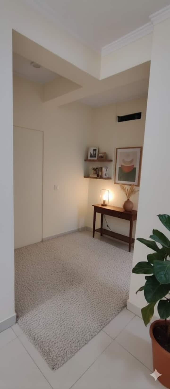 Modern Luxury 3bhk Apartment Near Metro - Noida