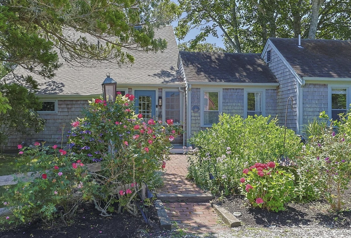 Coastal Chic meets Antique Charm - Houses for Rent in Chatham ...