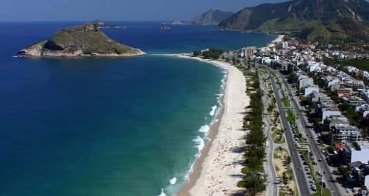 Apartamento Perto Da Praia Do Recreio Com Piscina - Recreio dos Bandeirantes