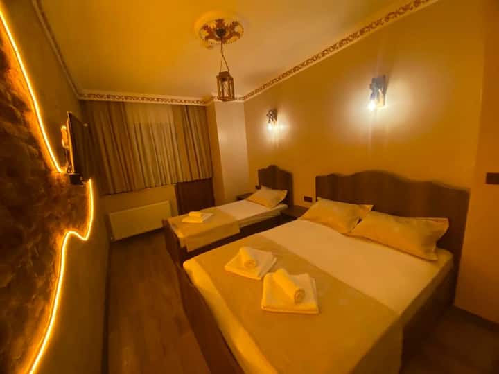 205 Numaralı Odamız Balkonlu - Estambul