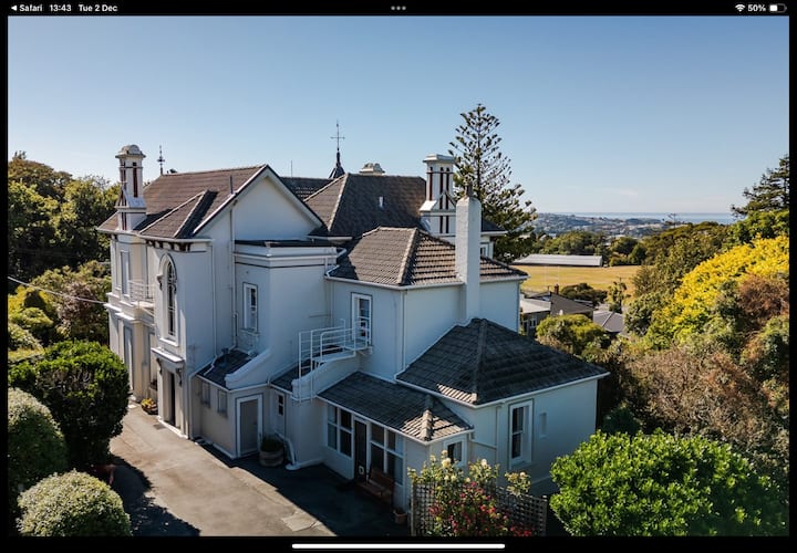 Servants Quarters - City Apartment To Yourself - Dunedin