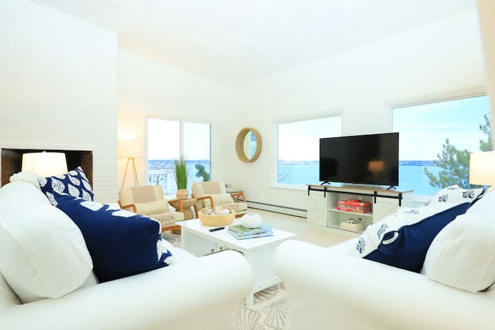 Ocean View Getaway With The Family - Marblehead, MA