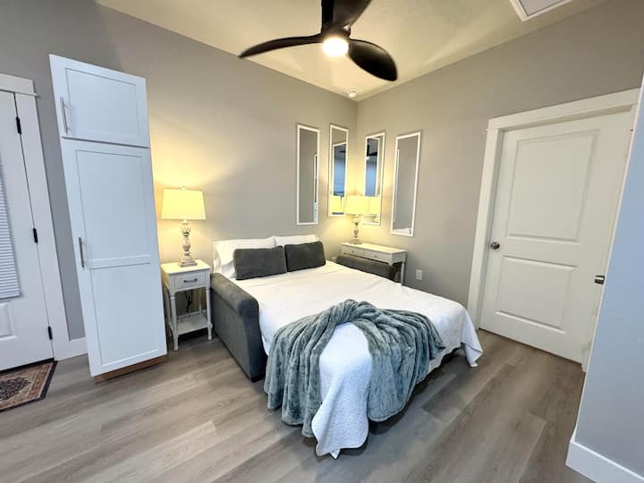 The Coastal Studio - Blind Pass Beach, Englewood