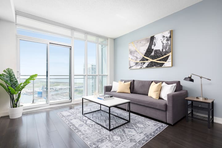 Lake View Downtown Condo | Cn Tower|  Free Parking - Toronto