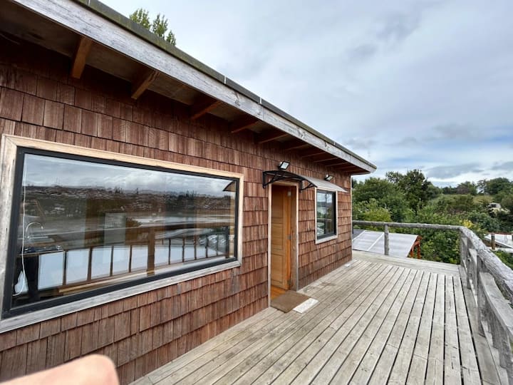 Vista Al Mar, Terraza Y Palafitos. - Castro, Chile