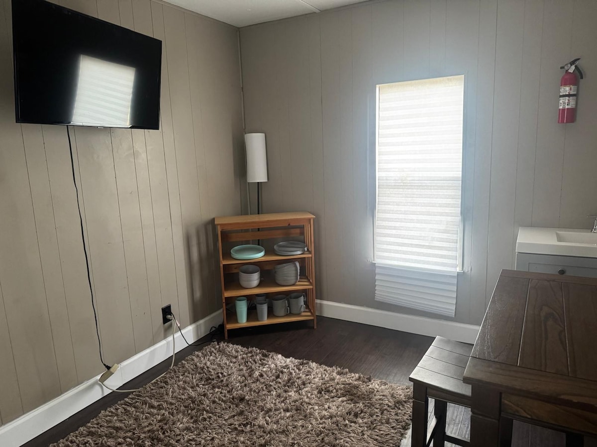 Hwy 87 Haven : 3 lits, abri d'auto et grand porche - Micro-maisons à ...