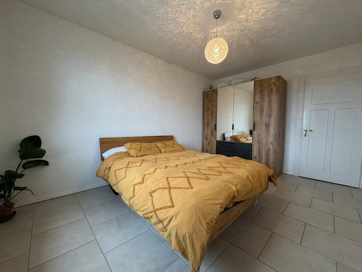 Two Bedrooms Near The Train Station With Lake View - Lausanne