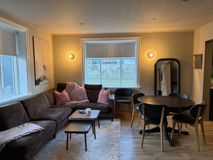 2br Just Outside Of City Center Available Easter - Reykjavík